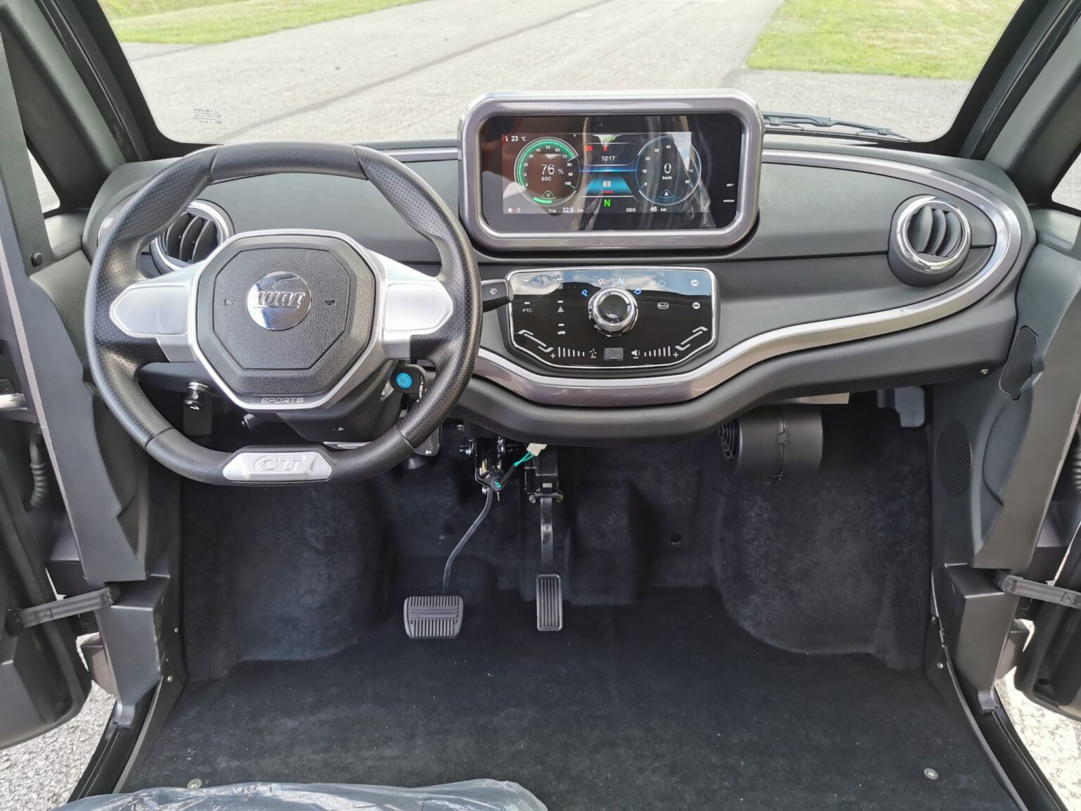 Elektriline mopeedauto EV300-M1 Luqi Revolux (150Ah) – Aiatehnika müük. Metsatehnika müük ...