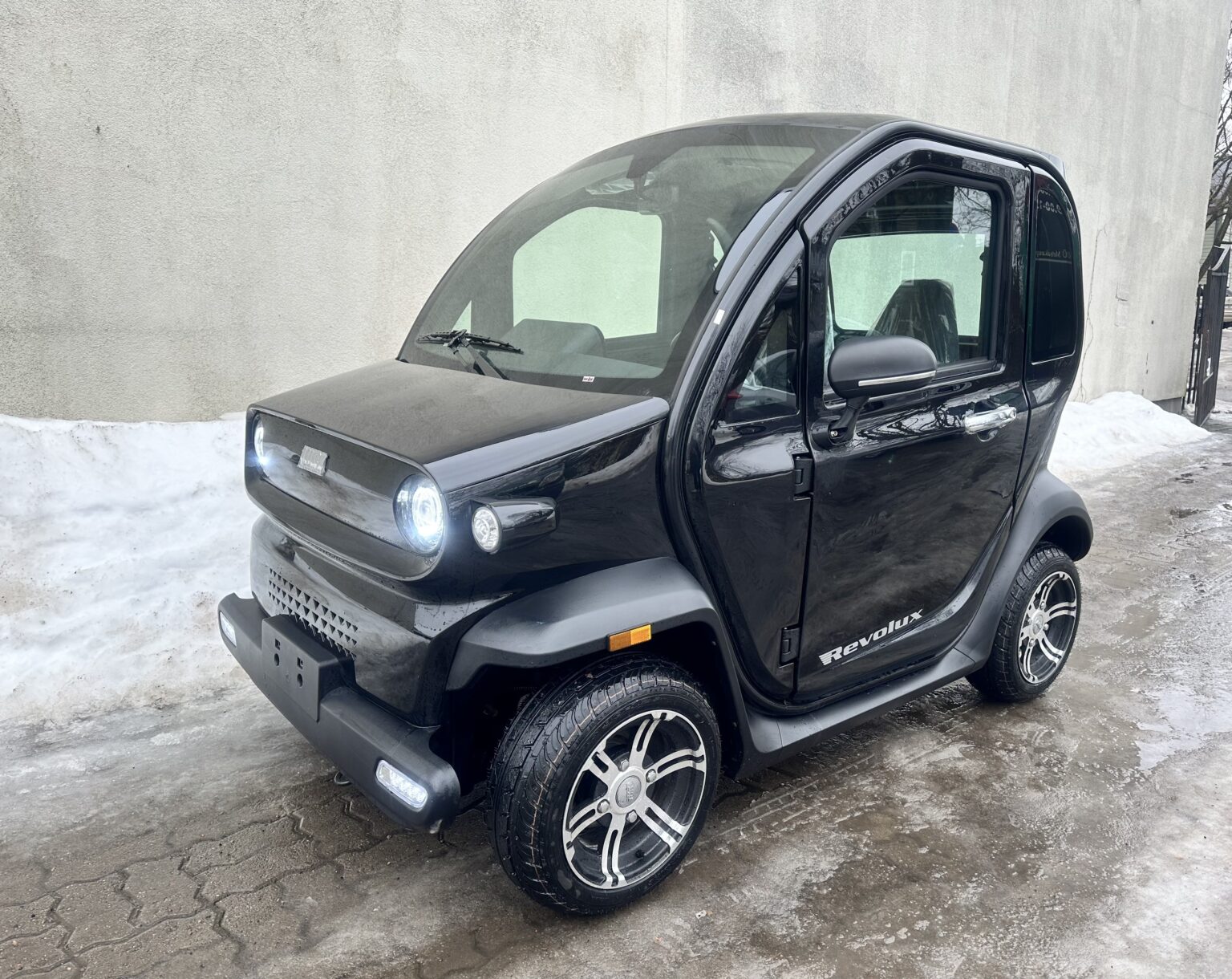 Elektriline mopeedauto EV300-M1 Luqi Revolux (150Ah) – Aiatehnika müük ...