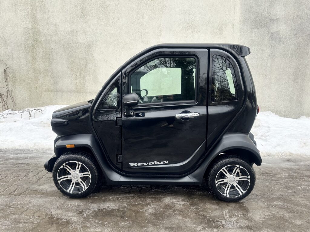 Elektriline mopeedauto EV300-M1 Luqi Revolux (150Ah) – Aiatehnika müük ...