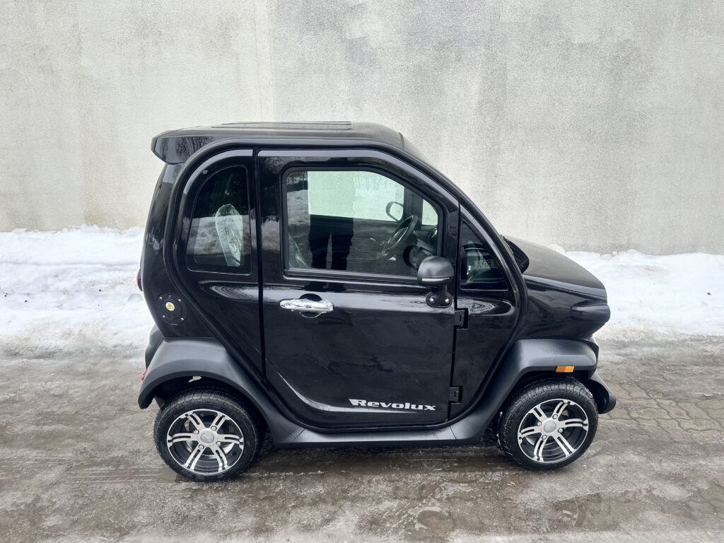 Elektriline mopeedauto EV300-M1 Luqi Revolux (150Ah) – Aiatehnika müük. Metsatehnika müük ...